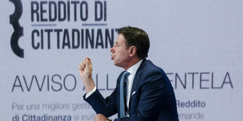 Ecco cosa succederà a chi non ha 40 anni sul reddito di cittadinanza ... Ecco cosa succederà a chi non ha 40 anni sul reddito di cittadinanza ...